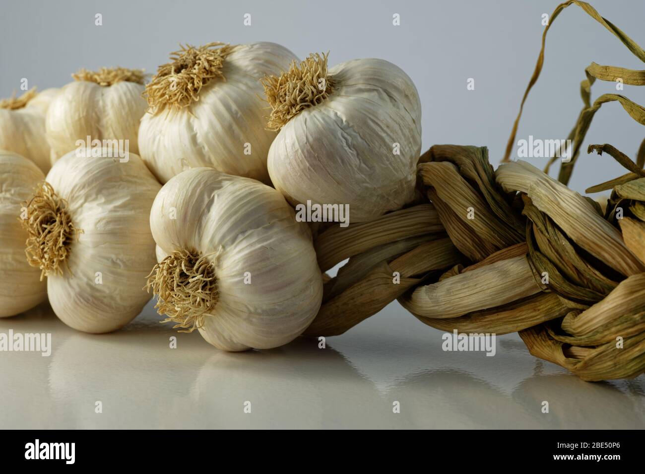 Plaited garlic bulb hi-res stock photography and images - Alamy