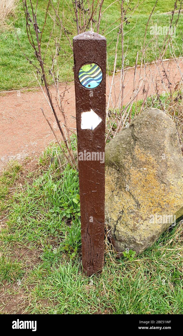 Fife coastal path sign hi-res stock photography and images - Alamy
