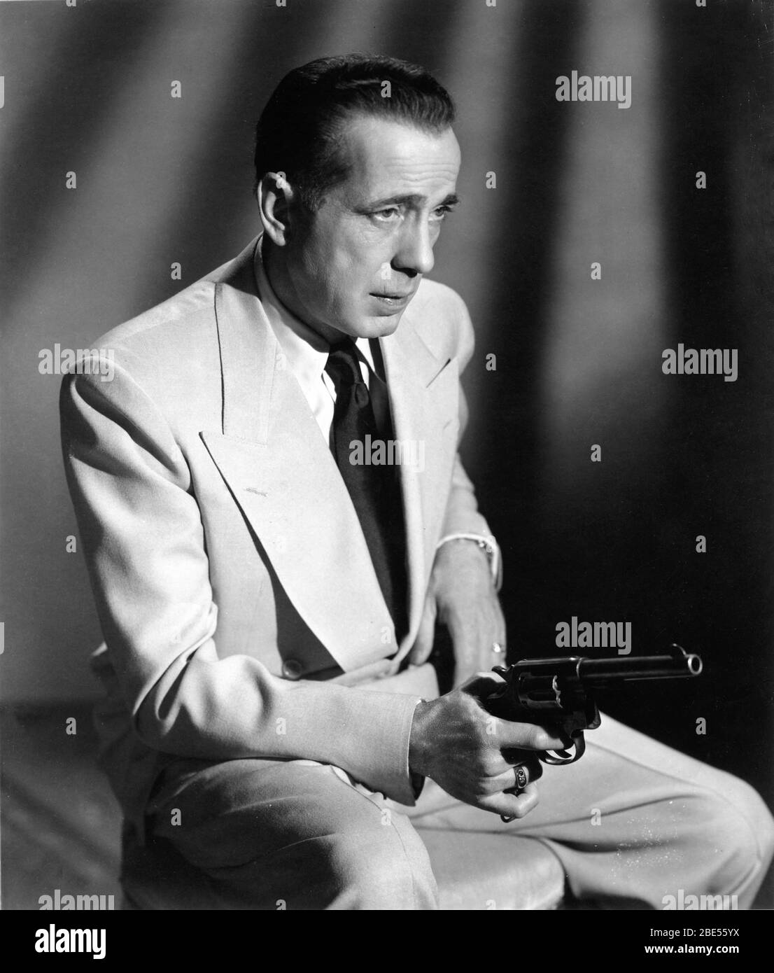 HUMPHREY BOGART Posed Publicity Portrait with Gun for DARK PASSAGE 1947 ...