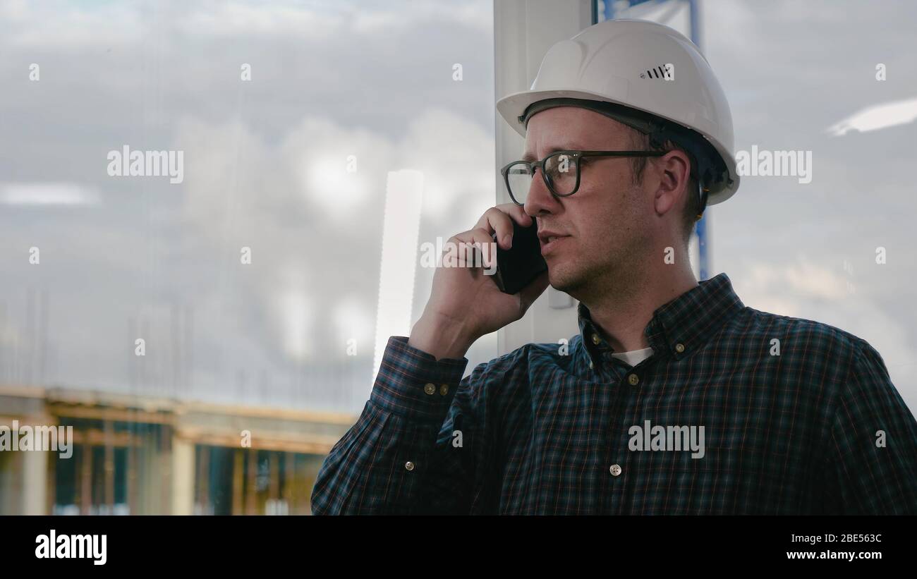 Architect client standing home hi-res stock photography and images - Alamy