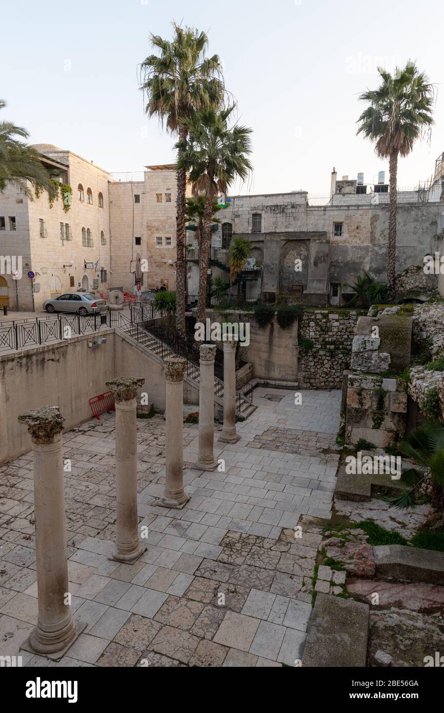 Roman columns in Jerusalem Stock Photo - Alamy