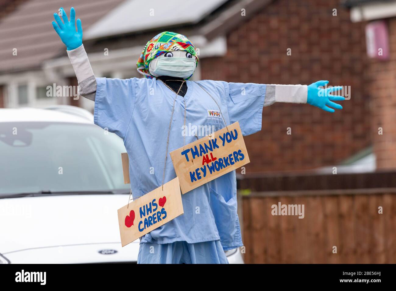 Nhs nurse in scrubs hi-res stock photography and images - Alamy