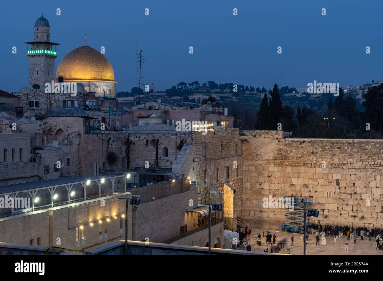 The western wall and the Al-Aqsa mosque in Jerusalem at dusk Stock ...
