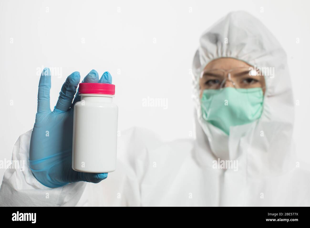 Woman in suit drugs hi-res stock photography and images - Alamy