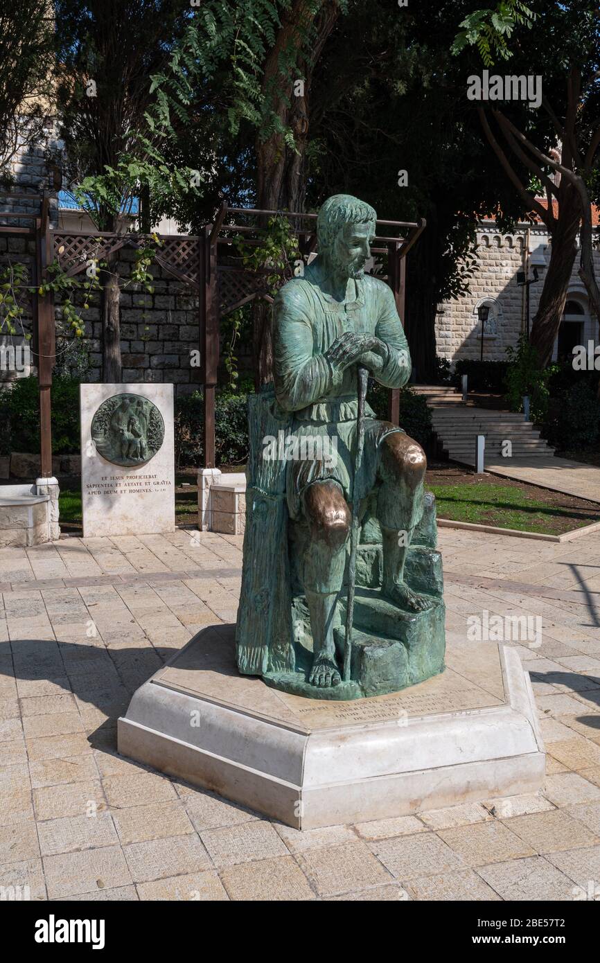 Statue of saint joseph with jesus hi-res stock photography and images ...