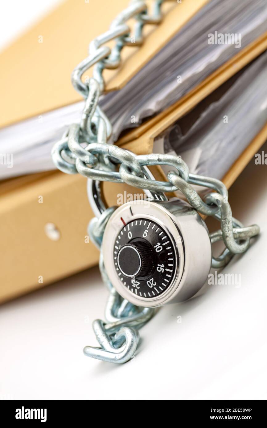 File chain hi-res stock photography and images - Alamy