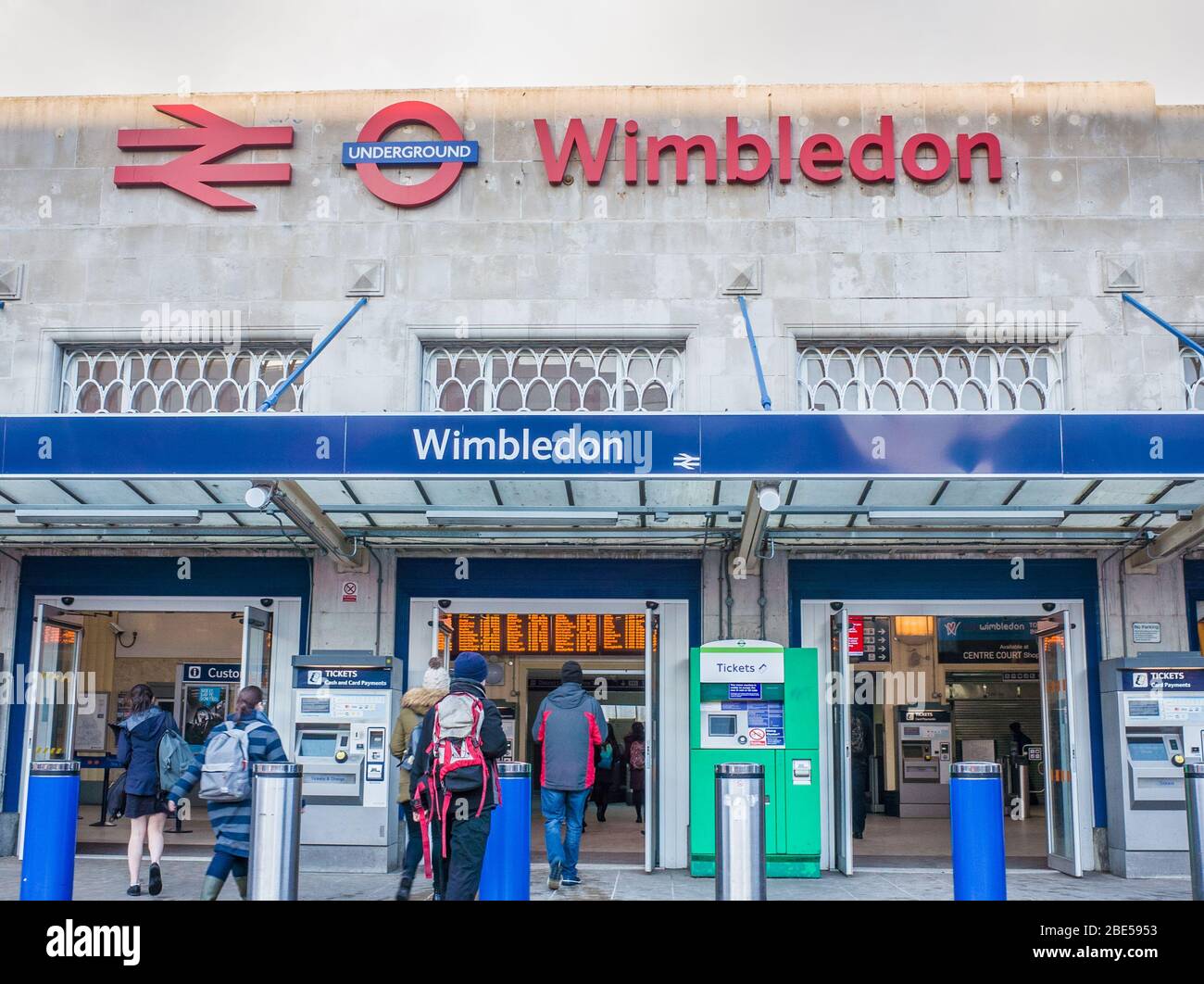 Wimbledon underground station hi-res stock photography and images - Alamy
