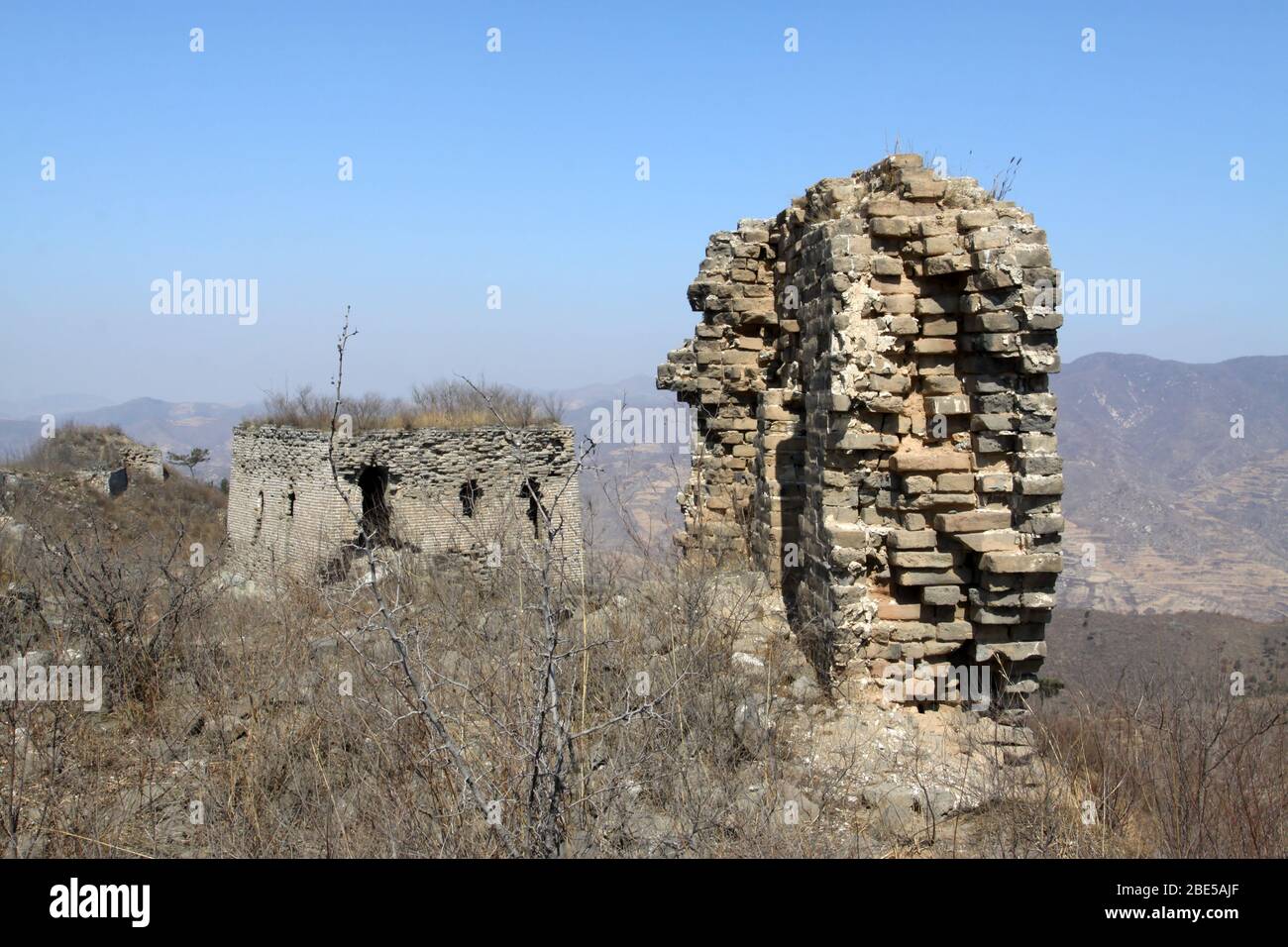 the original ecology great wall in winter, desolate and rugged, north ...