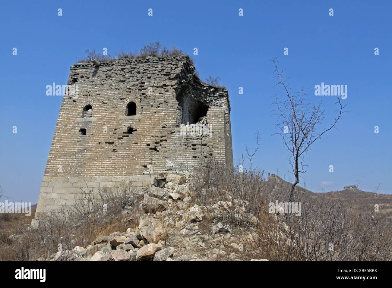 the original ecology great wall in winter, desolate and rugged, north ...