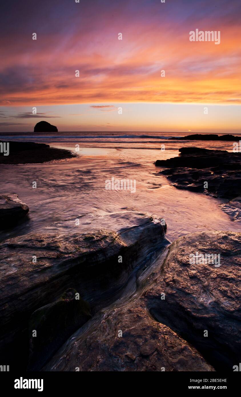 Trebarwith Strand, Cornwall seascape near sunset Stock Photo - Alamy