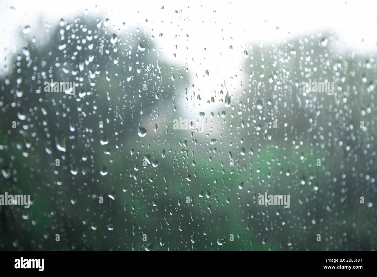 Rain background hi-res stock photography and images - Alamy