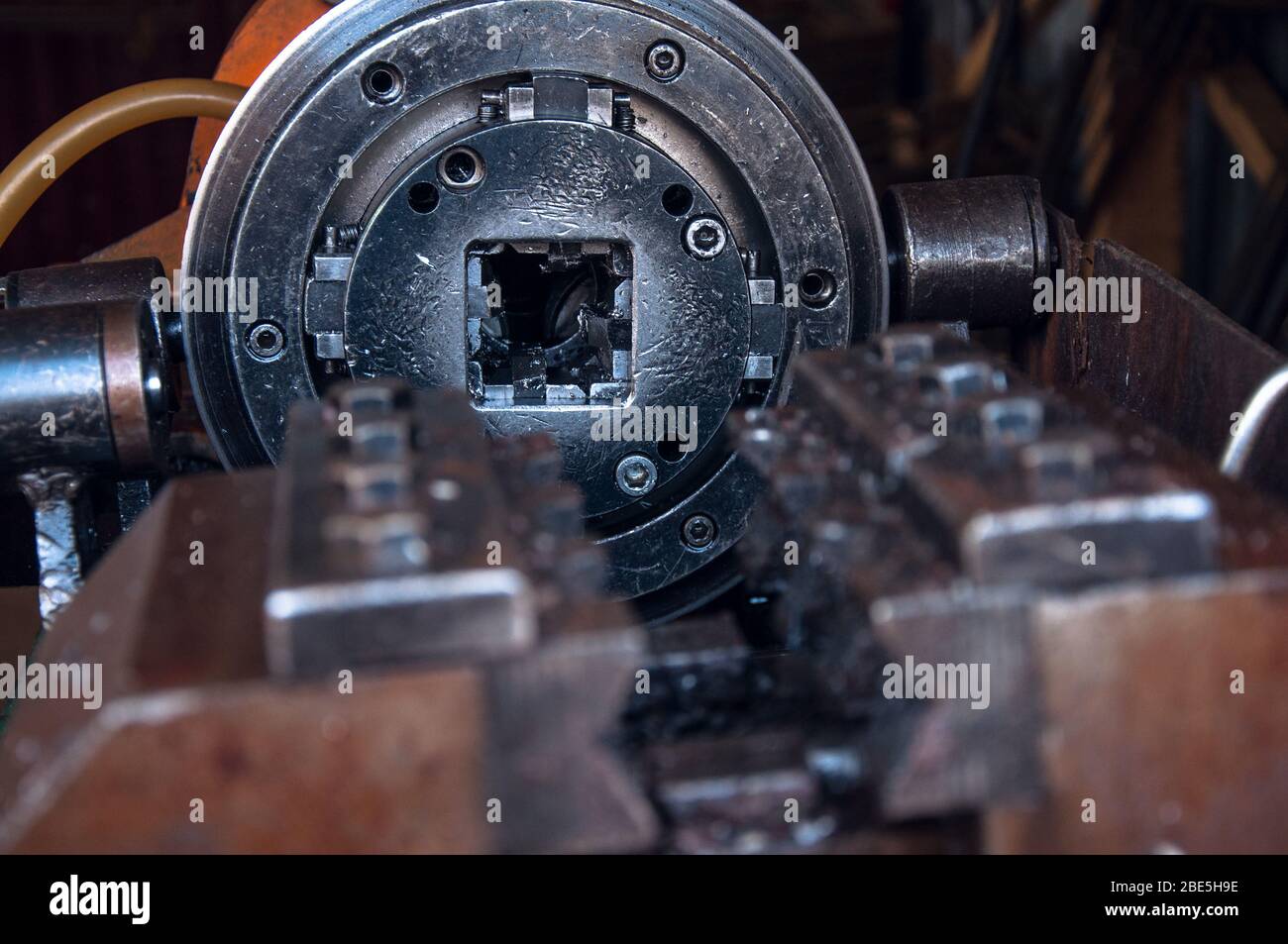 Machine for metal processing in production. Thread cutting machine ...