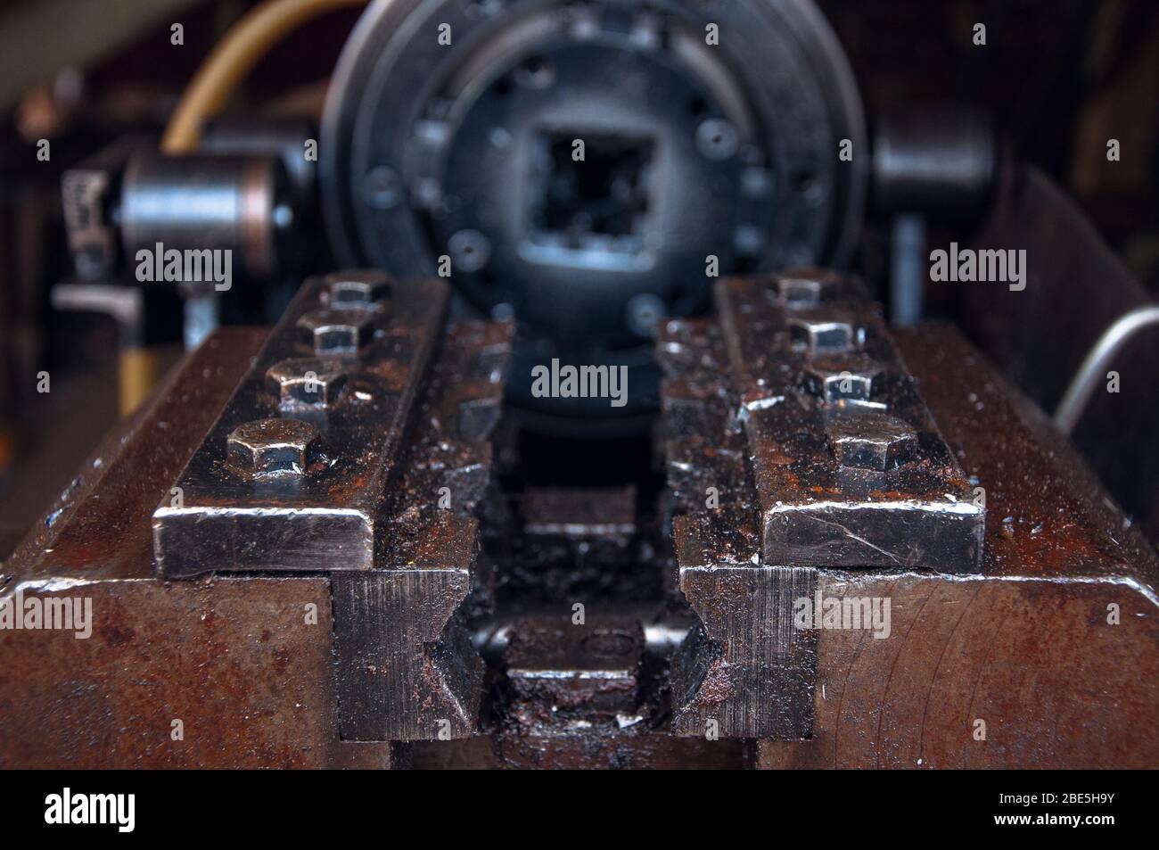 Machine for metal processing in production. Thread cutting machine ...