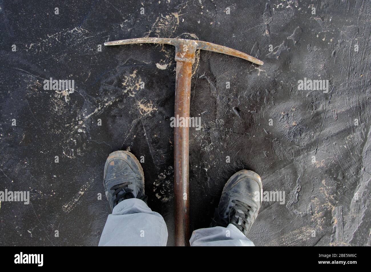 Work boots on a construction background. Work shoes for offsetting feet ...