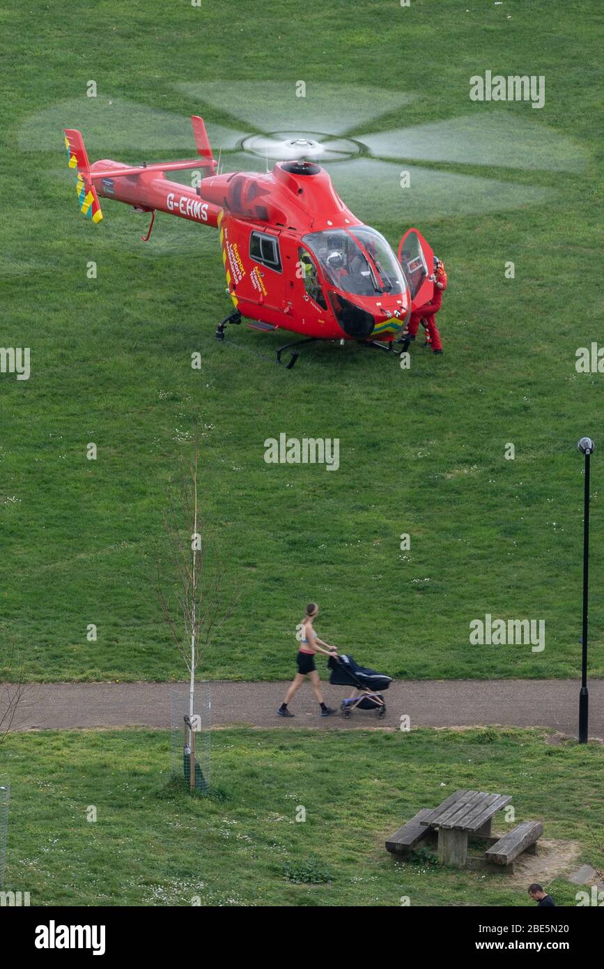 Trauma team hi-res stock photography and images - Alamy