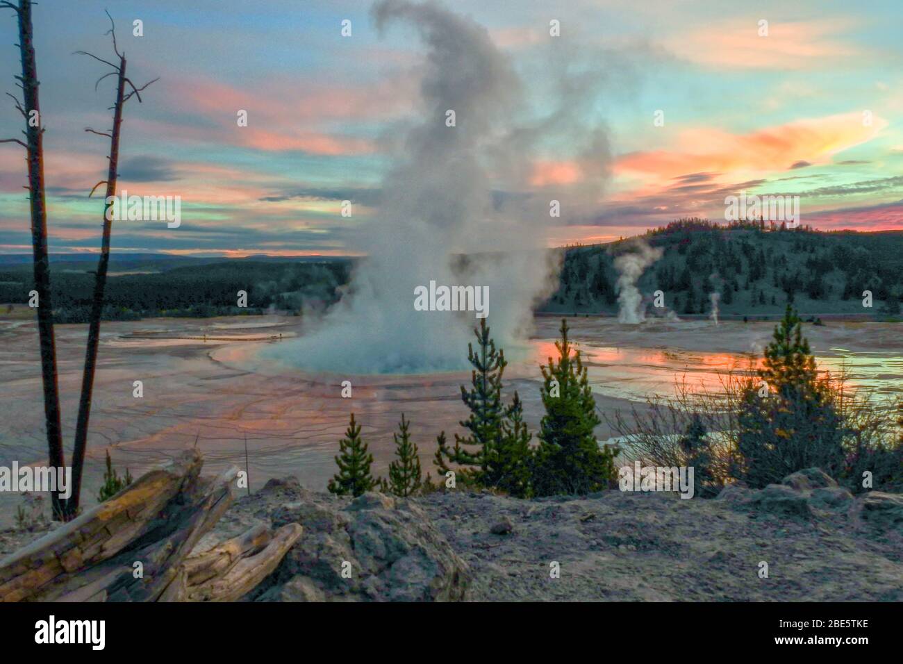 Sunrise at Grand Prismatic Spring in Yellowstone National Park Stock ...