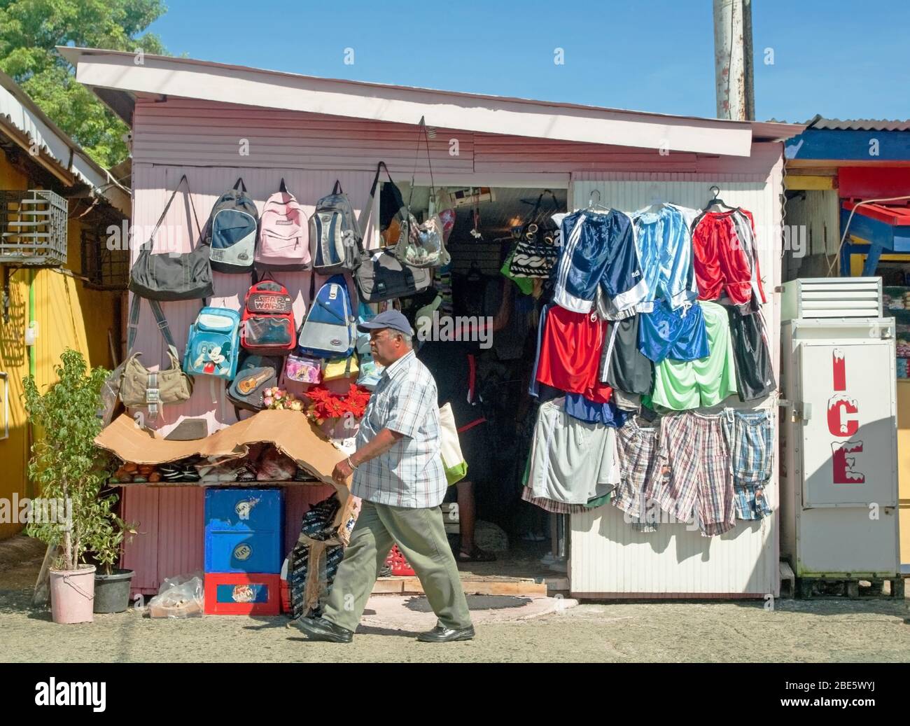 Caribbean shop hi-res stock photography and images - Alamy