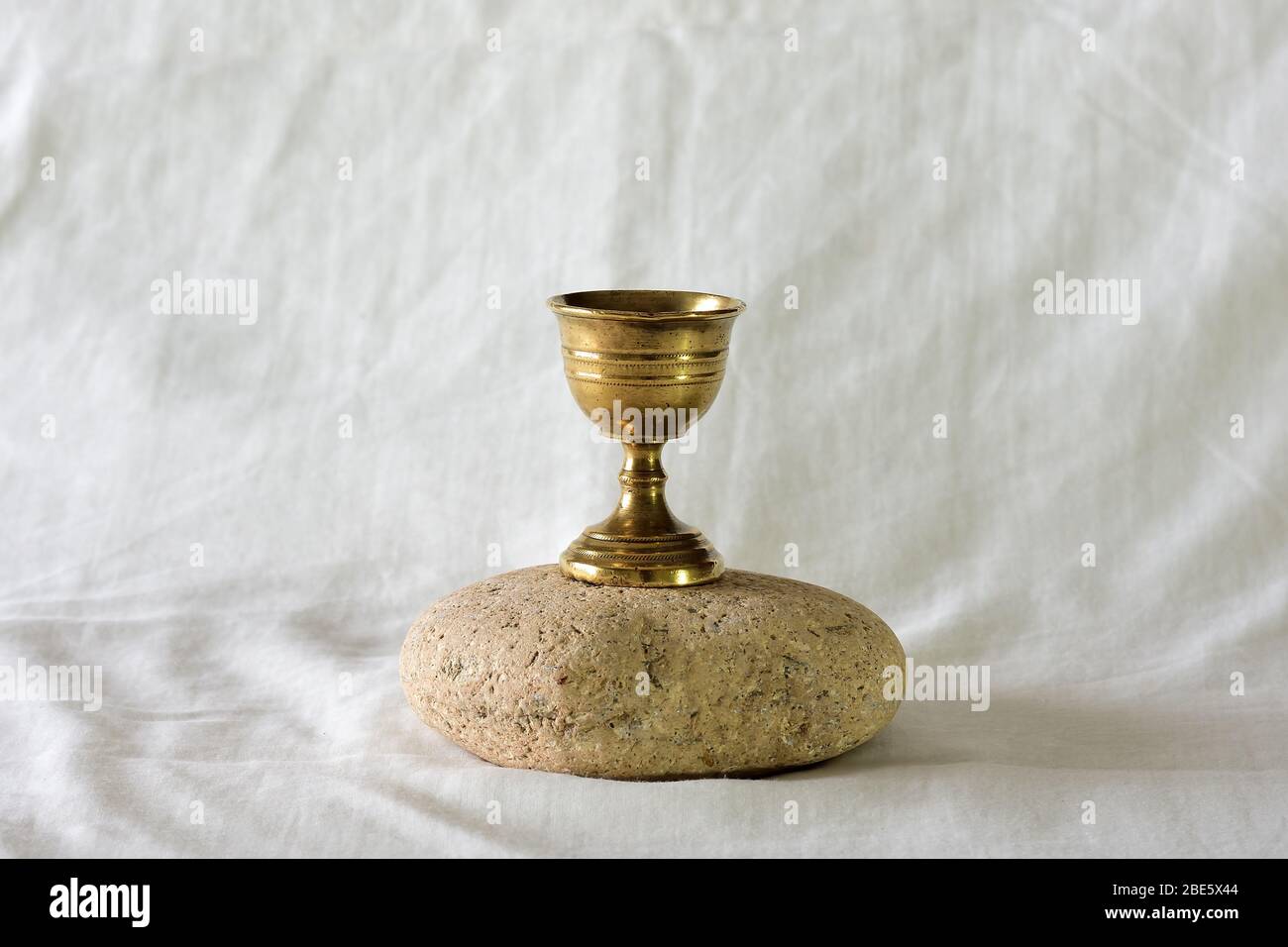 Communion chalice hi-res stock photography and images - Alamy