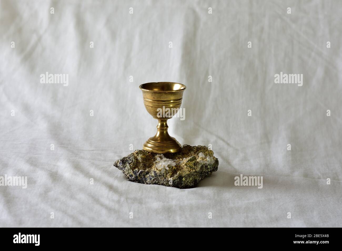 Communion chalice hi-res stock photography and images - Alamy