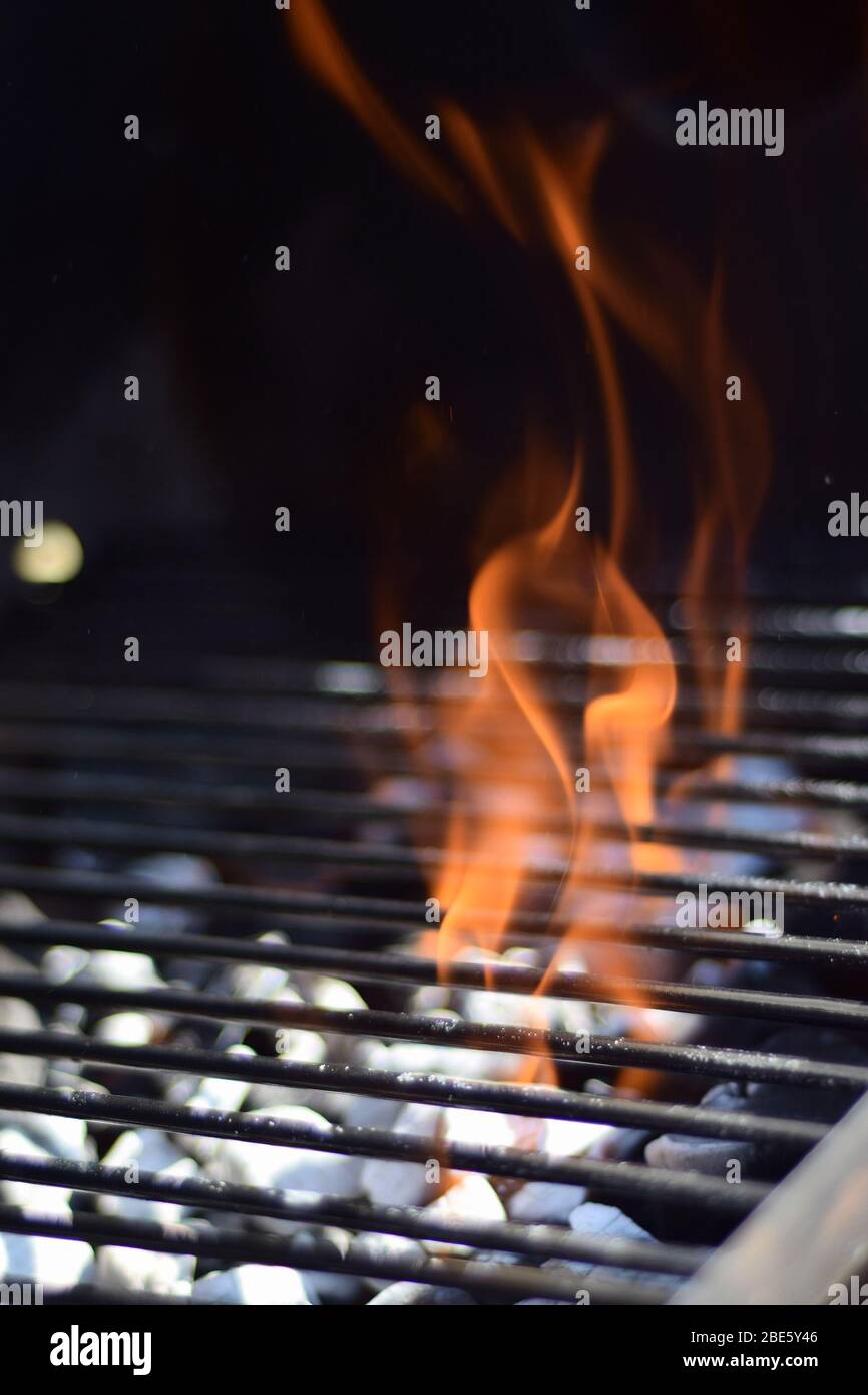 Barbecue flames smoke hi-res stock photography and images - Alamy