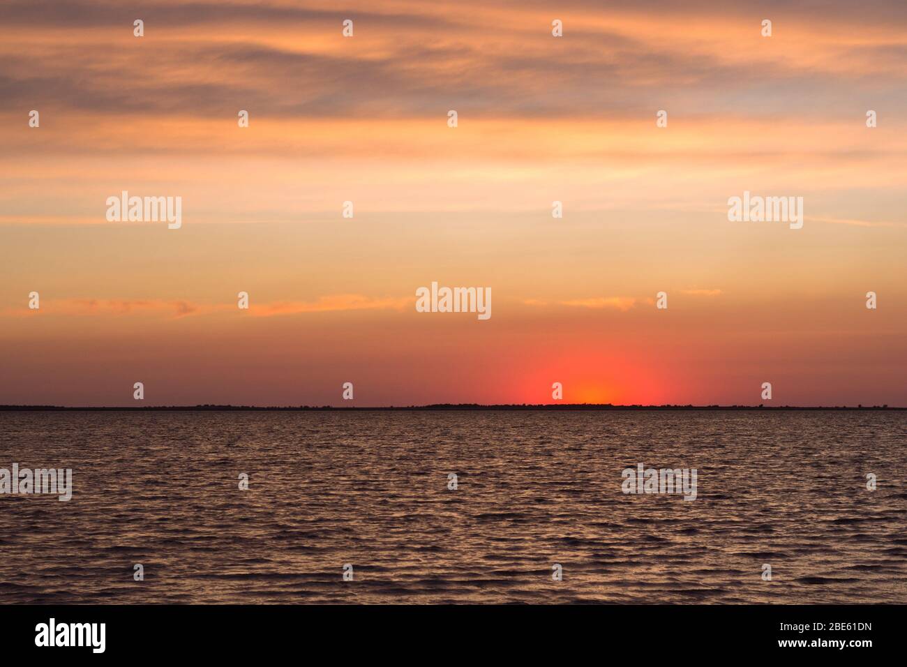 Scarlet waves hi-res stock photography and images - Alamy