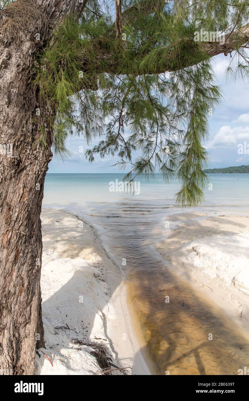 Tropical landscape of Saracen bay beach Koh Rong Samloem island with ...