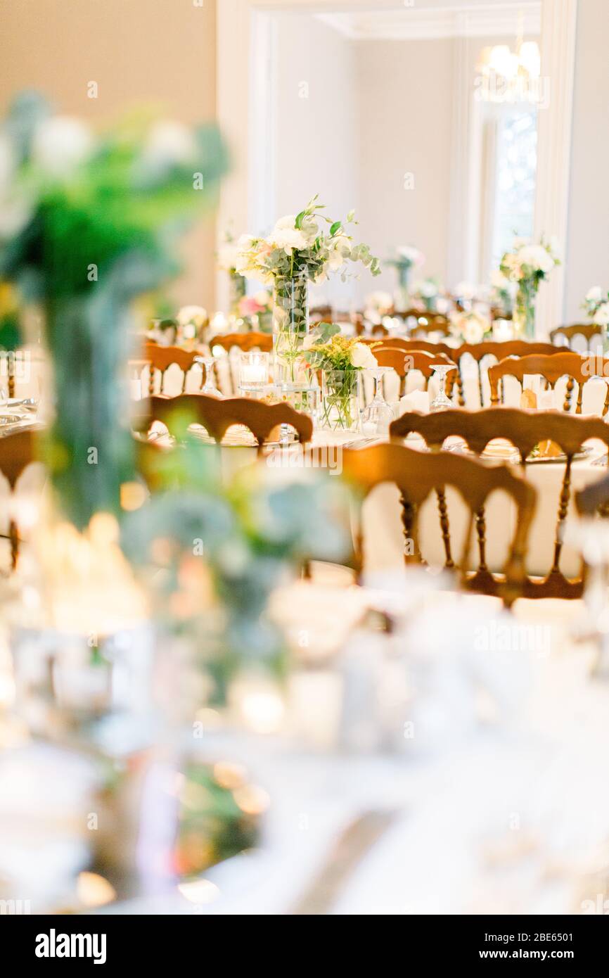 Wedding dining table. Rustic wedding Stock Photo - Alamy