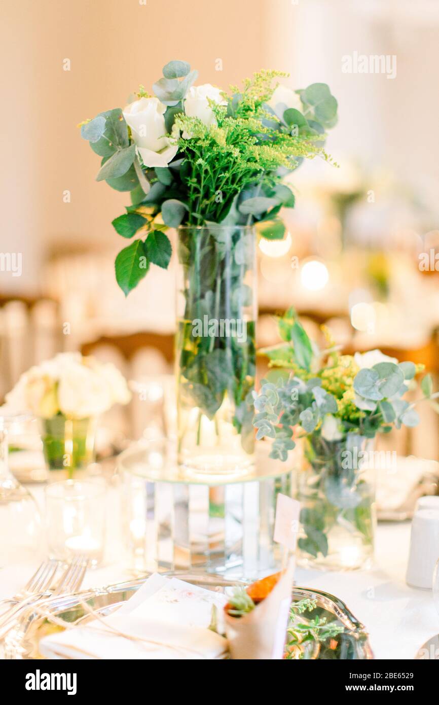 Wedding dining table. Rustic wedding Stock Photo - Alamy