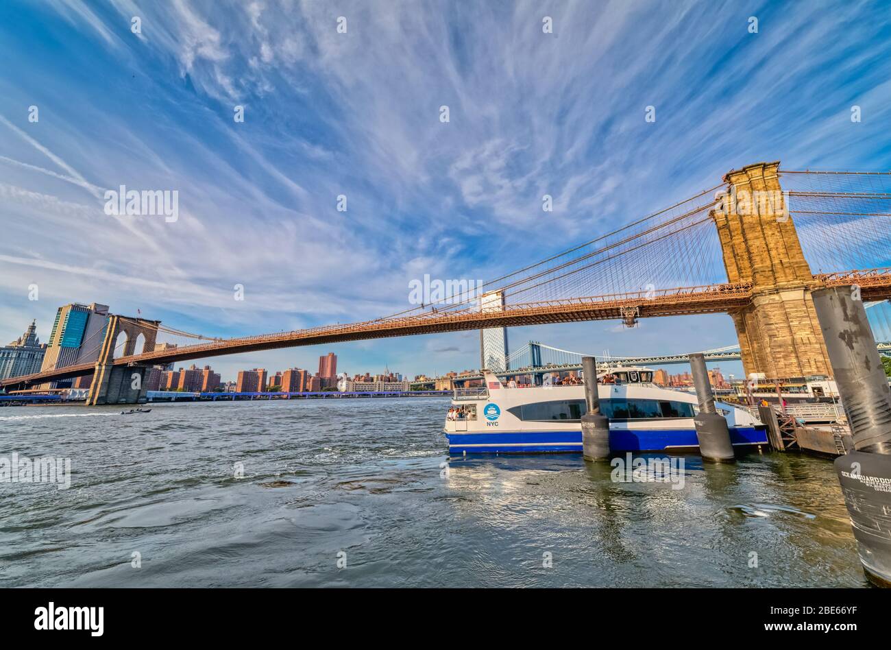 Dumbo Bbp Pier 1 High Resolution Stock Photography and Images - Alamy