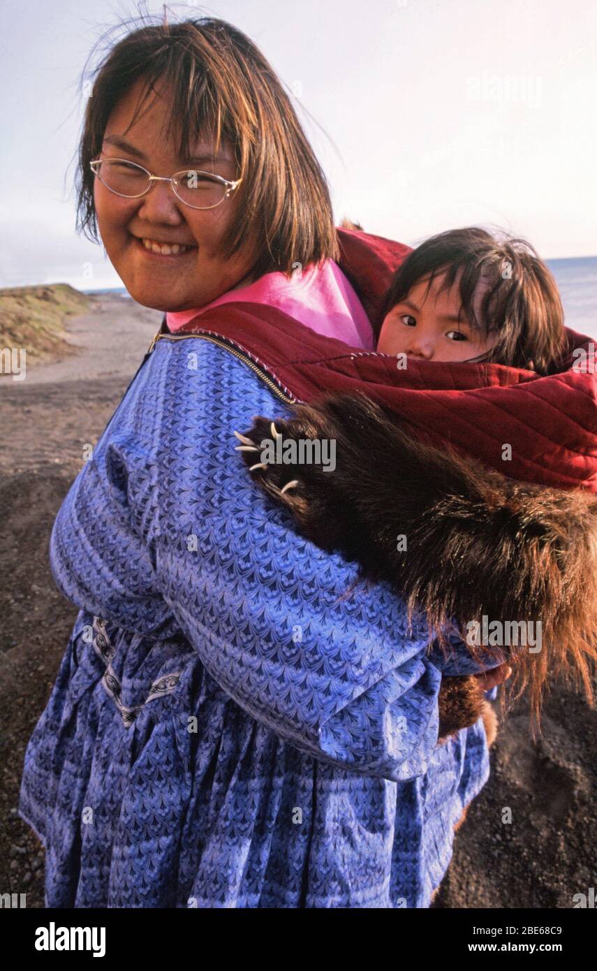 Inuit alaska hi-res stock photography and images - Alamy