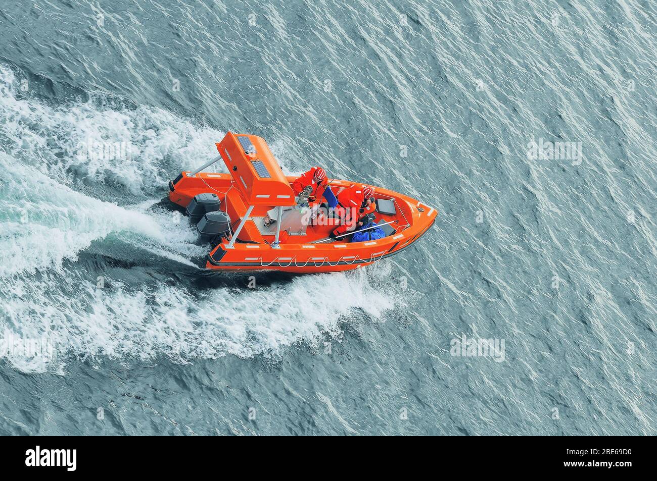 Moving lifeguard hi-res stock photography and images - Alamy
