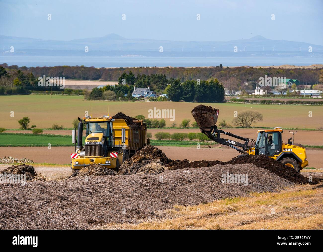 Digger jcb hi-res stock photography and images - Alamy