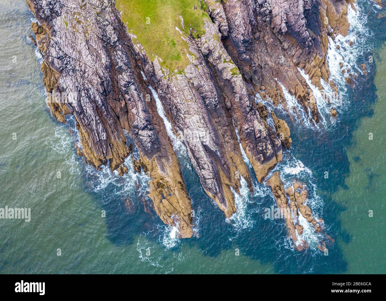 Waves crashing aerial view hi-res stock photography and images - Alamy