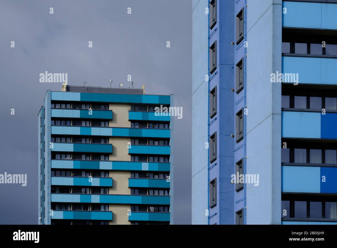 High rise block hi-res stock photography and images - Alamy
