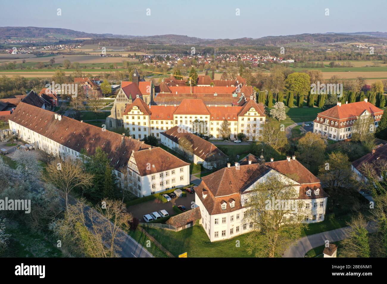 Salem, Germany. 09th Apr, 2020. Schule Schloss Salem is illuminated by ...