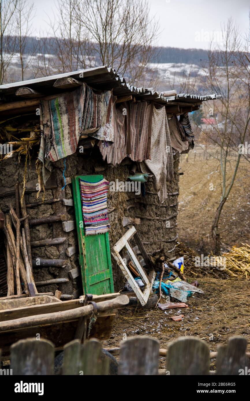 Old shack house hi-res stock photography and images - Alamy