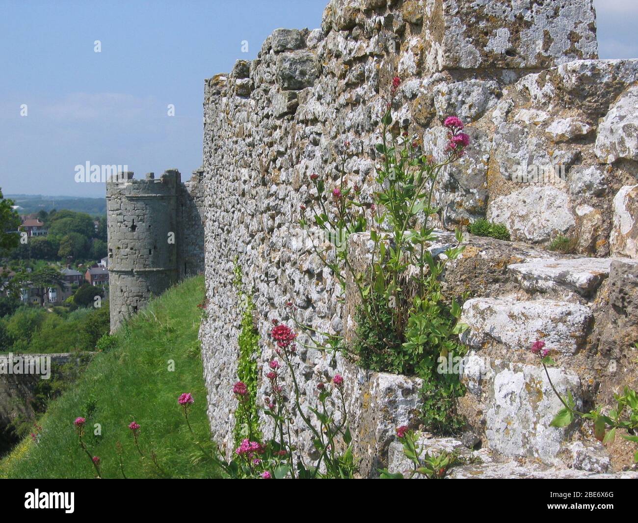 Crumbling Wall High Resolution Stock Photography and Images - Alamy