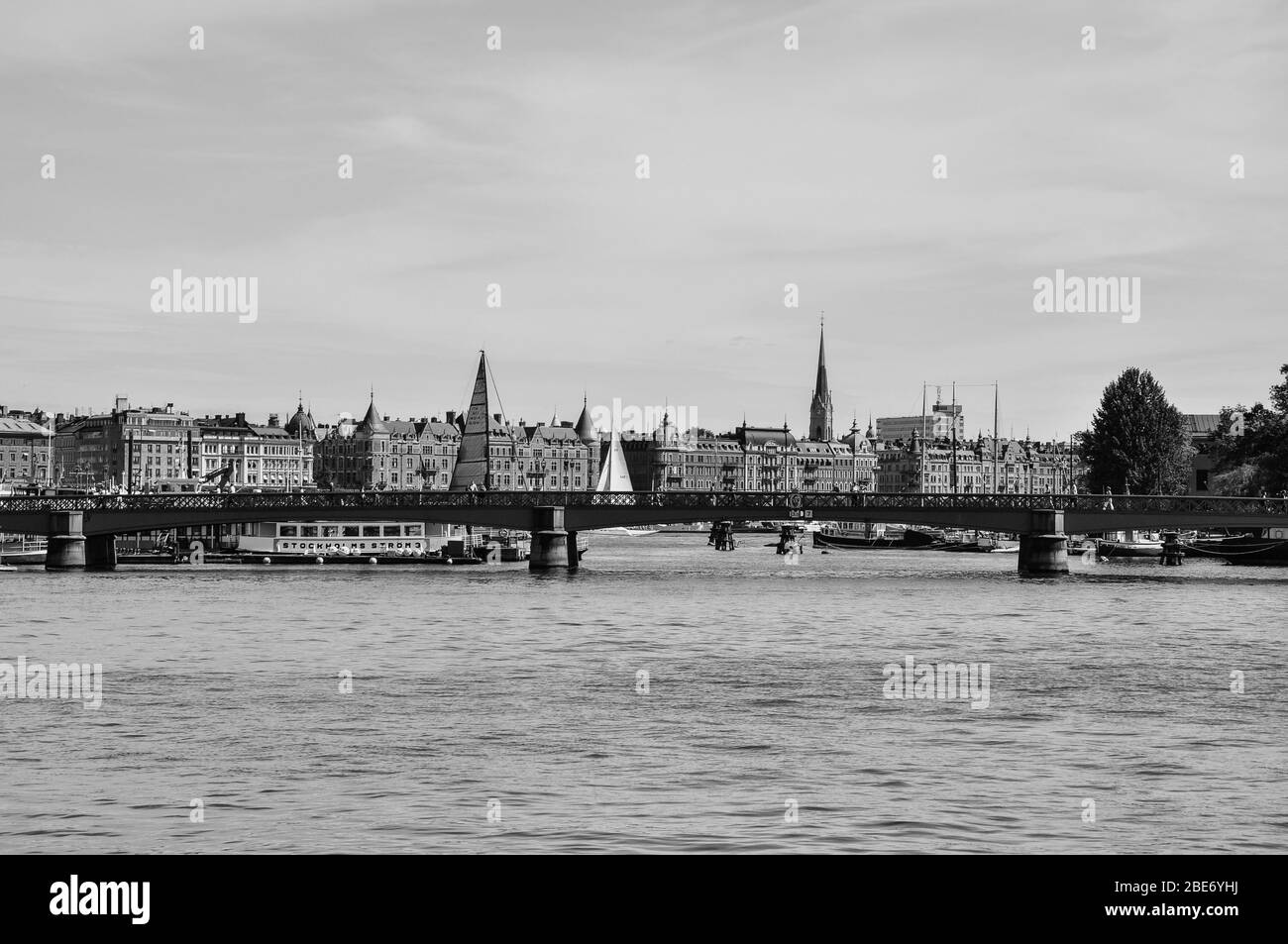 Helicopter rescue sea coast Black and White Stock Photos & Images - Alamy