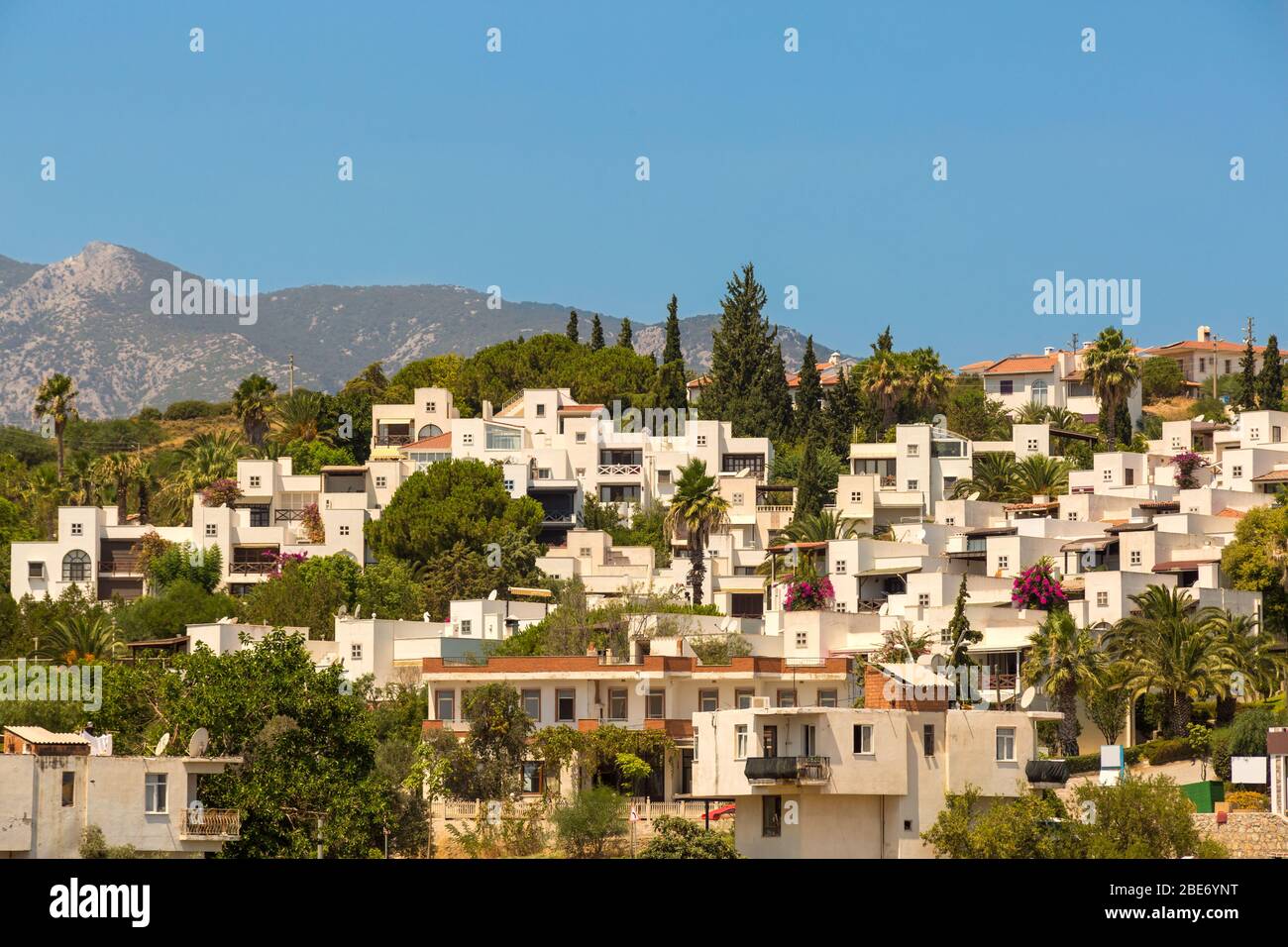 Close Cottages with sea view between pine trees on a hill at Datca ...