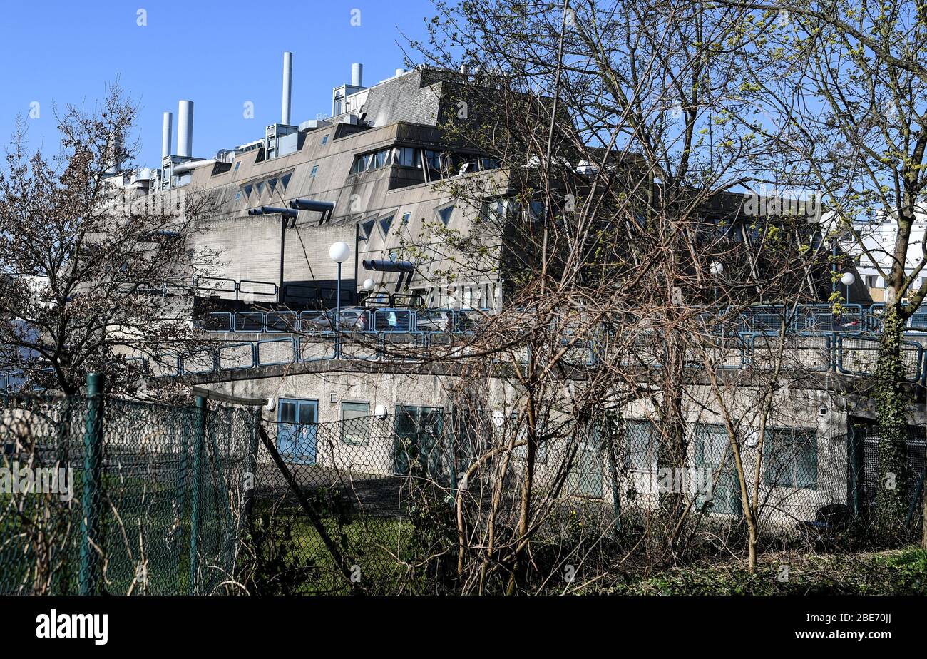 Mouse bunker hi-res stock photography and images - Alamy