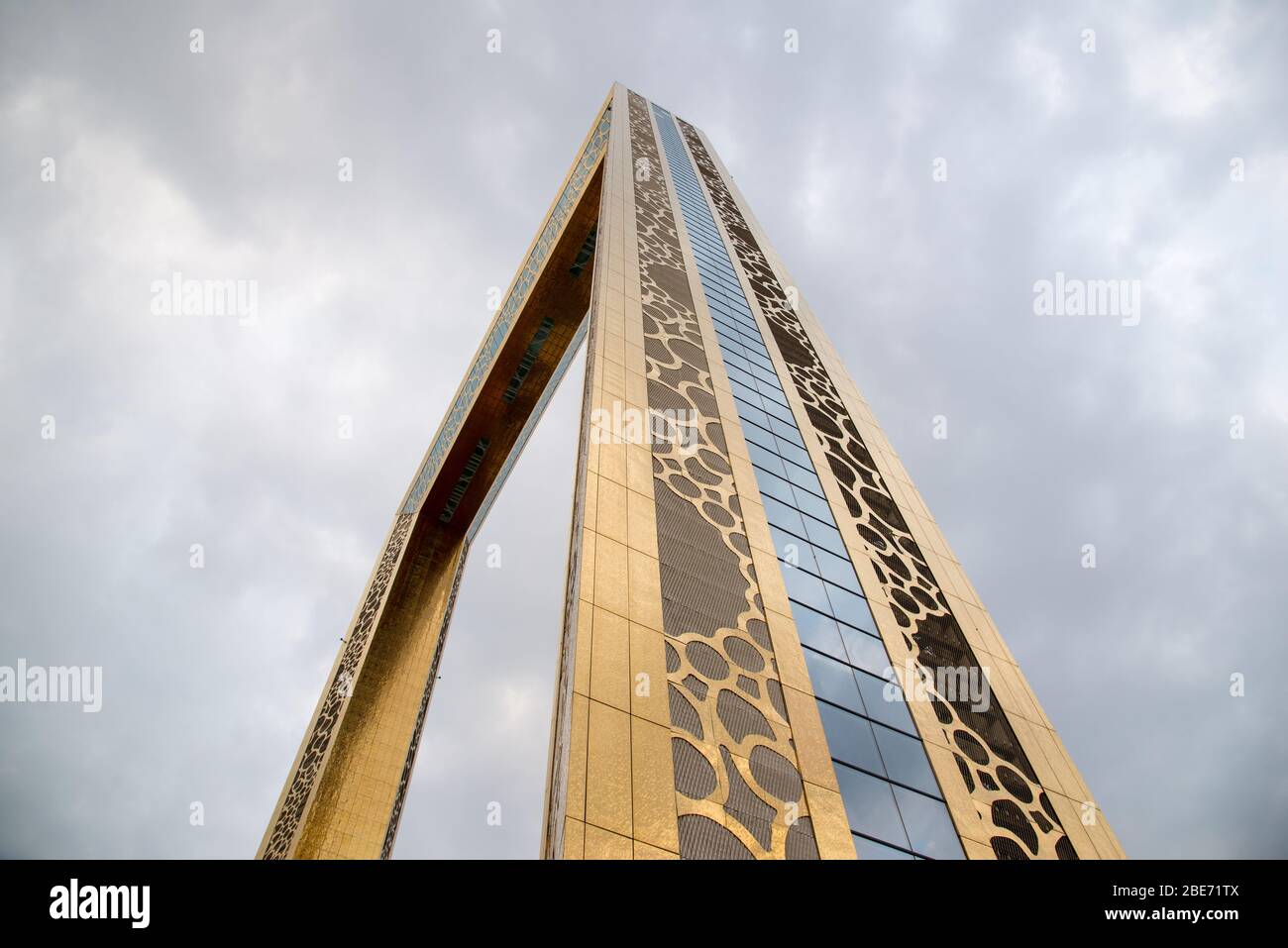 Golden Dubai Frame, New attraction in Dubai, Amazing Architecture ...