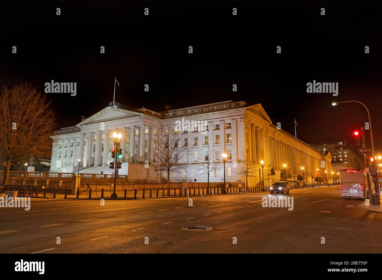 Treasury department building exterior hi-res stock photography and ...