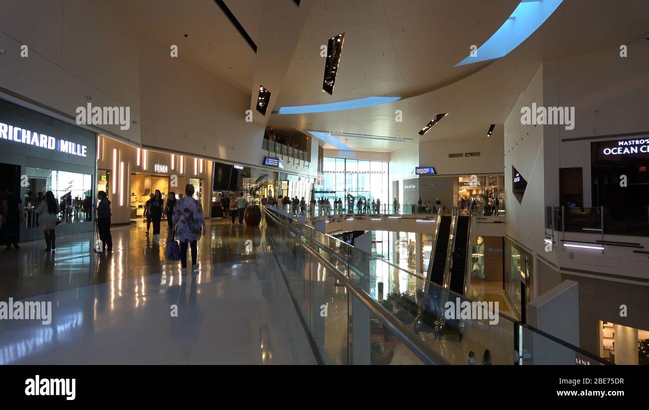 Amazing Crystals Shopping Center in Las Vegas - located at the strip ...