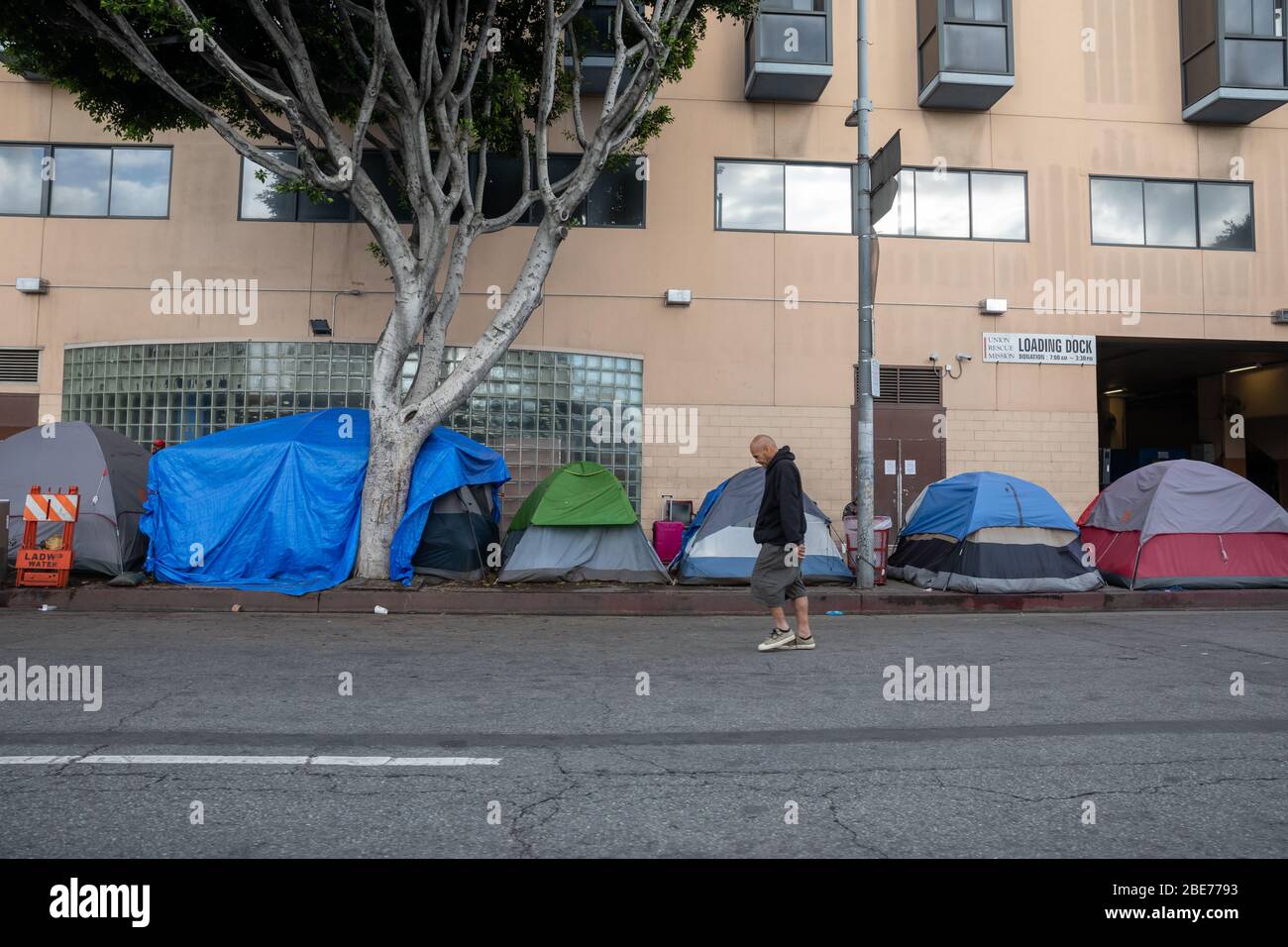 The corner of San Pedro street in Skid Row district of Downtown of Los ...