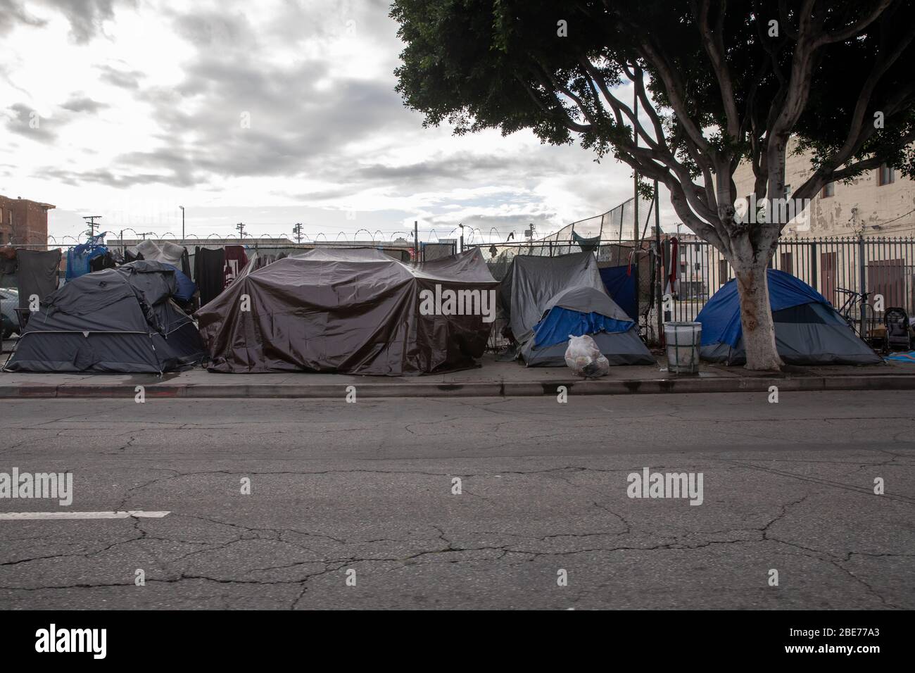 The corner of San Pedro street in Skid Row district of Downtown of Los ...