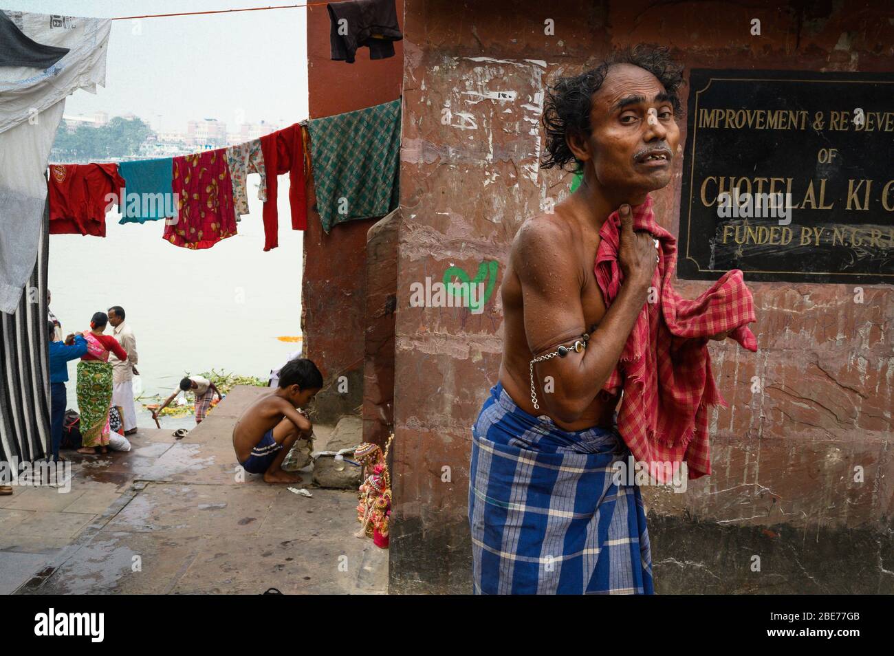 Man drying himself hi-res stock photography and images - Alamy