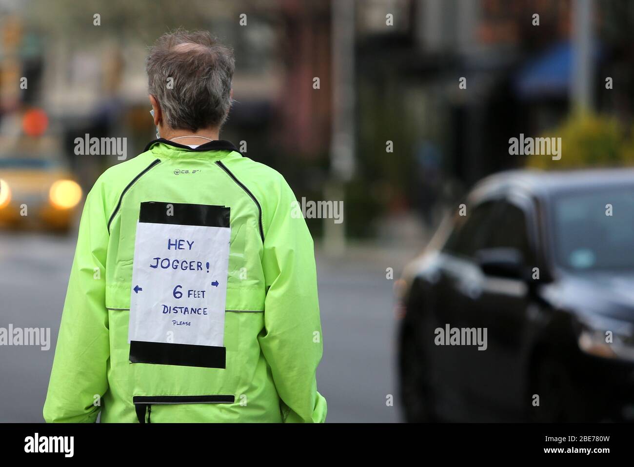 Keep 6 feet distance sign Stock Photo - Alamy