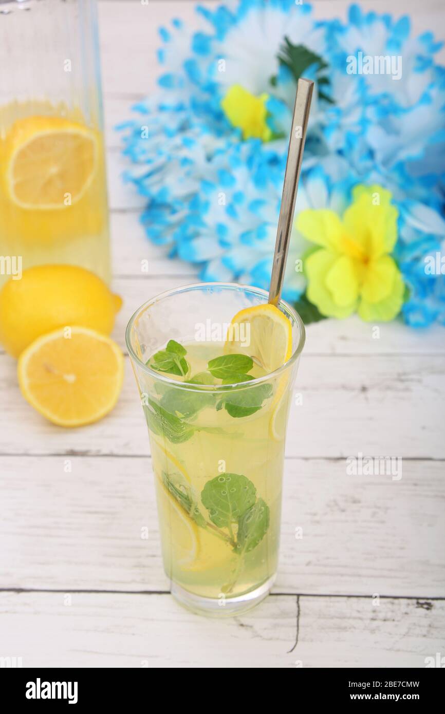 Lemon soda hi-res stock photography and images - Alamy