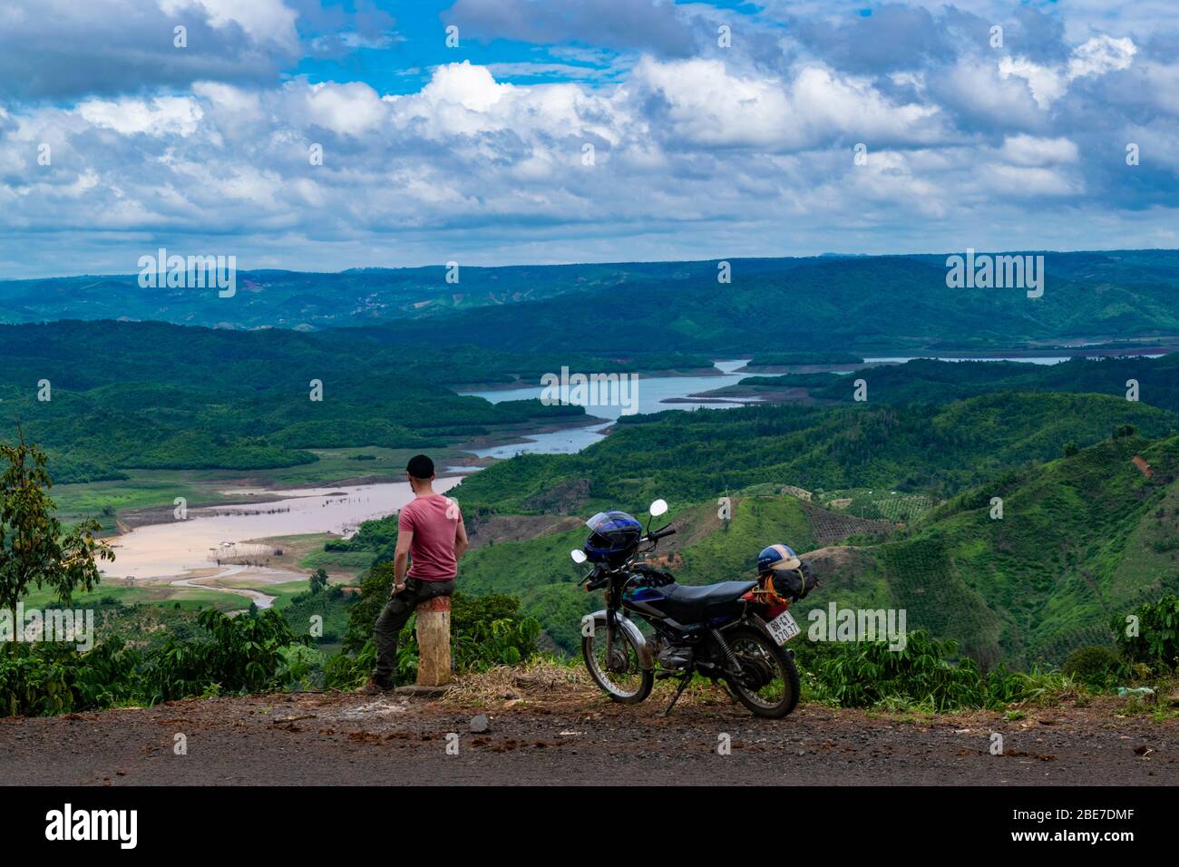 Full reservoir hi-res stock photography and images - Alamy
