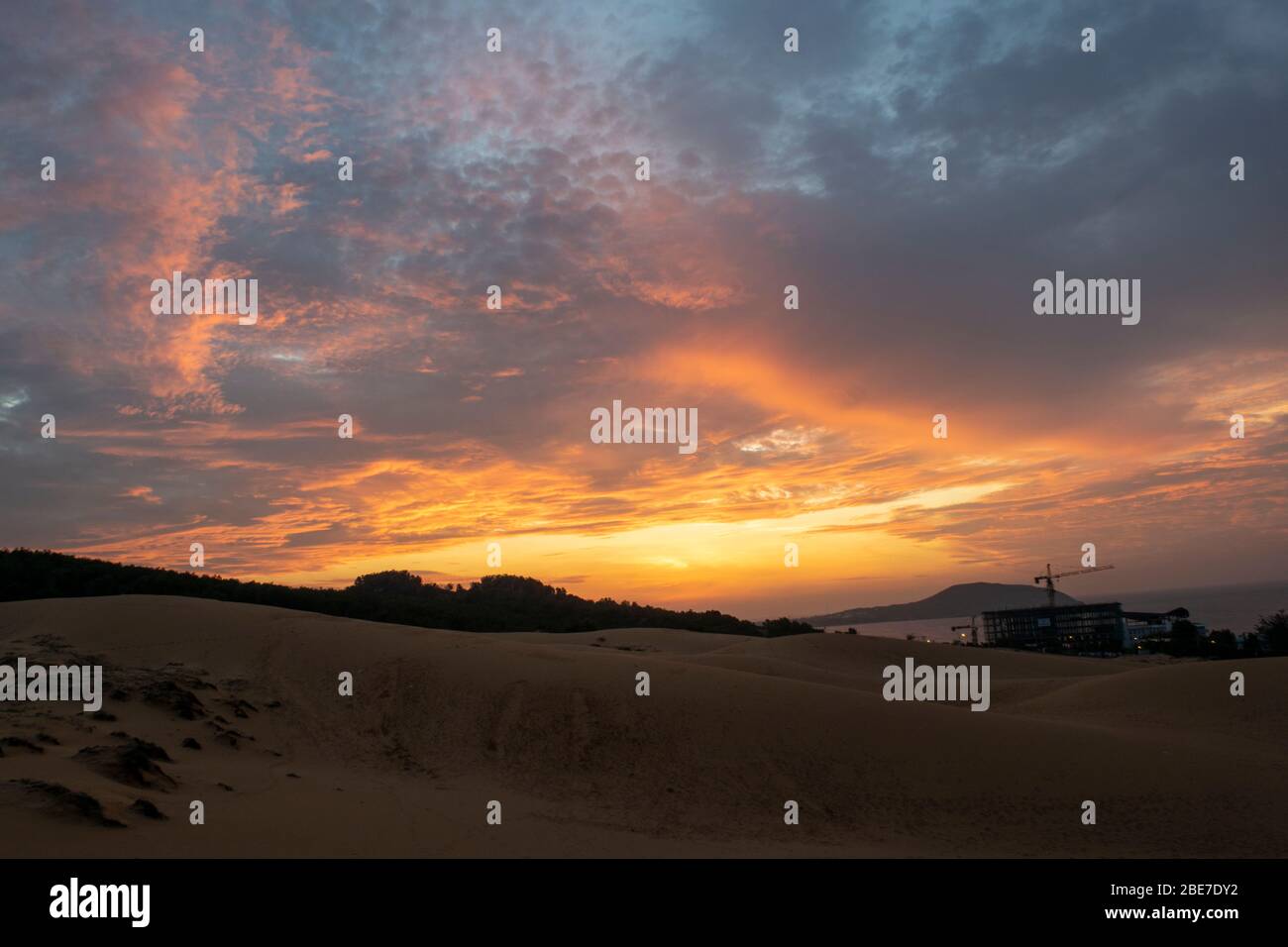 Golden sunrise vietnam hi-res stock photography and images - Alamy